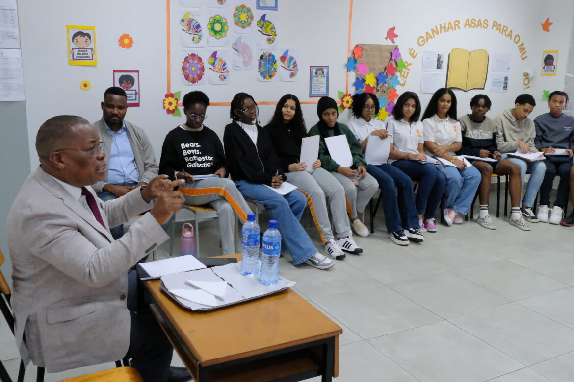 INSTITUTO NÍLIA: Estudantes reflectem sobre independência e cidadania ...