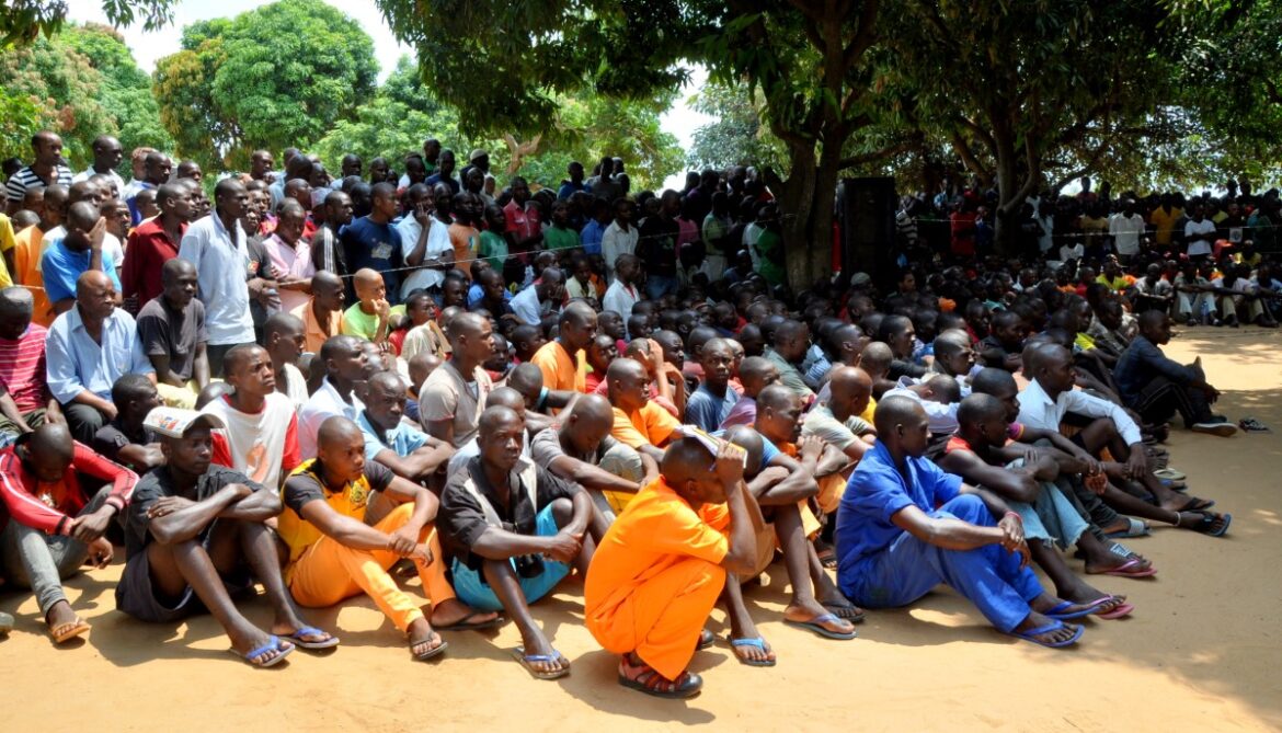 Penitenciária Provincial da Machava: Dois mil reclusos gozam de penas alternativas - Jornal Notícias