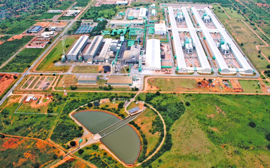 Impasse pode forçar encerramento da Mozal - Jornal Notícias