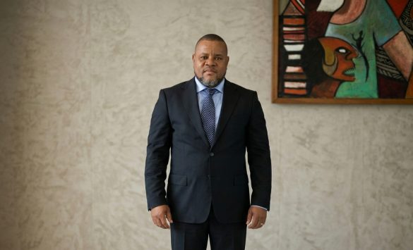 Mário Albino toma posse hoje como PCA da Rádio Moçambique - Jornal Notícias